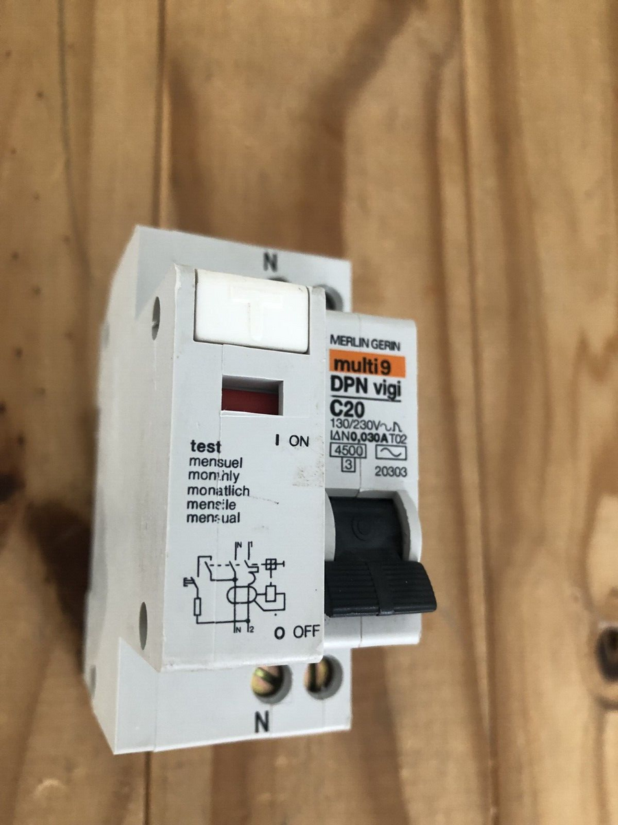 MERLIN GERIN 20A 30MA TYPE C C20 MULTI9 2 POLE DPN VIGI 20303 130/230V – PRO BREAKERS