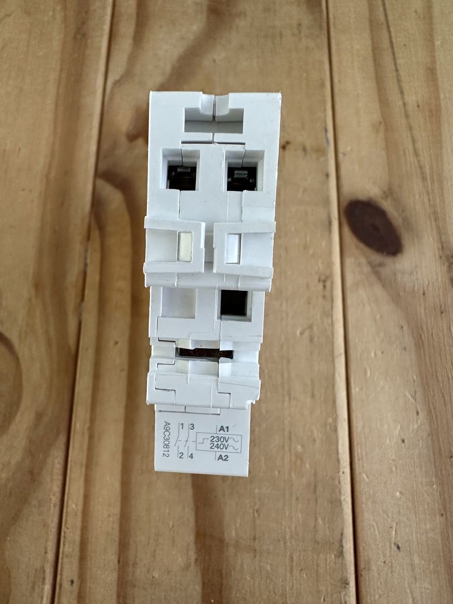 Schneider 16 Amp Contactor RELAY 24v ITL 16AX A9C30812 250V – PRO BREAKERS