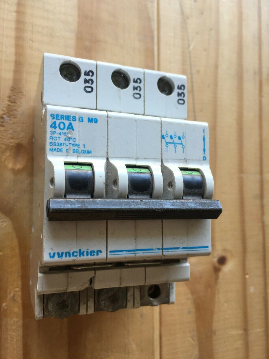 VYNCKIER 40A SERIES G M9 GENERAL ELECTRIC GE 3 POLE MCB – PRO BREAKERS