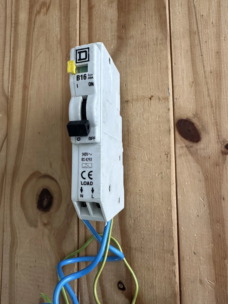 SQUARE D 16A 30MA RCBO QOE116B03 1 POLE TYPE B B16 QOE PLUG older type ...