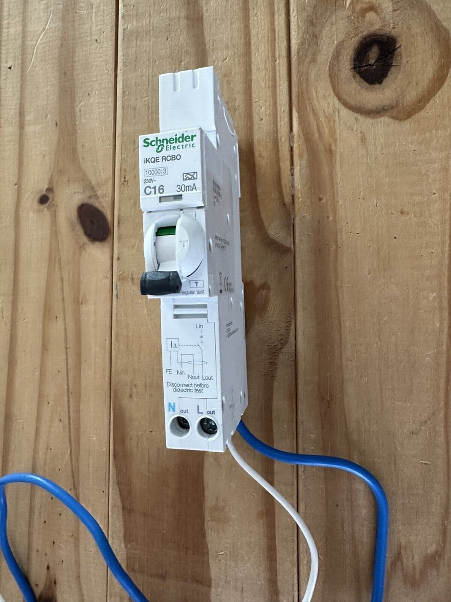Schneider A9D17816 iKQE RCBO 16a 30ma Type C C16 1 POLE – PRO BREAKERS