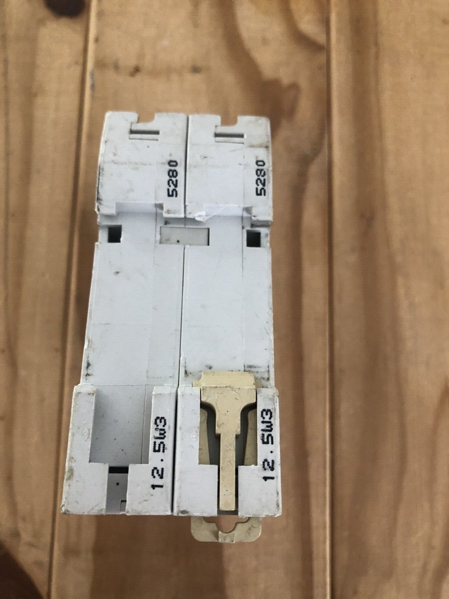 MERLIN GERIN 25715 16A TYPE 4 M9 DOUBLE POLE MCB 415V BS3871 C60HD ...