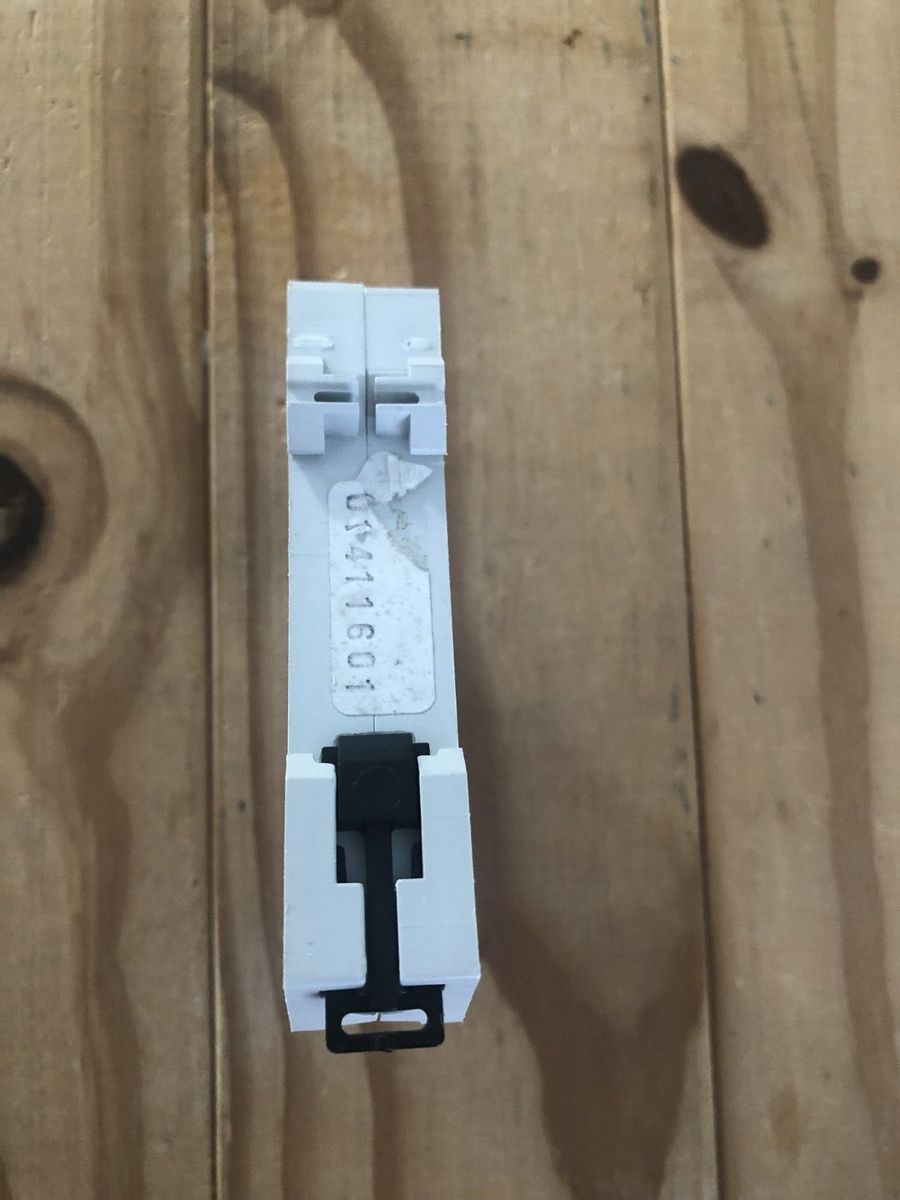 GE General Electric 16a series E type B V/099-014116 628106 1 pole mcb ...