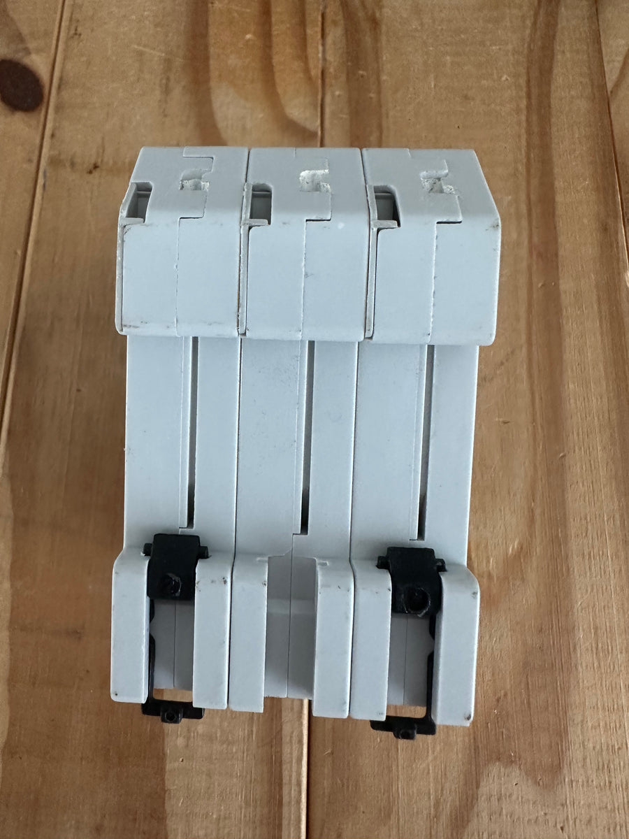 Proteus MCB 6 Amp Triple Pole 3 Phase Breaker Type C 6A Geyer 31006/3 ...
