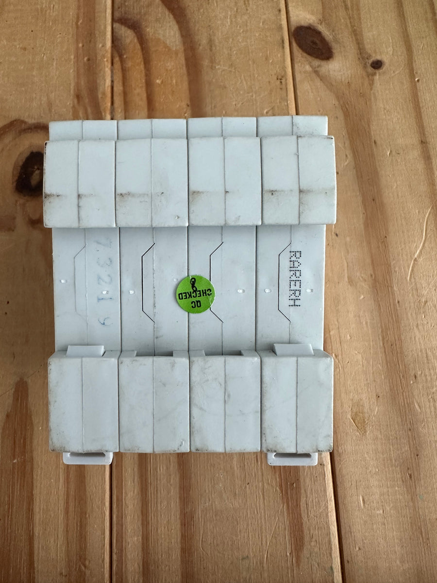 WYLEX WS124 125A 4 pole main switch isolator AC22A – PRO BREAKERS