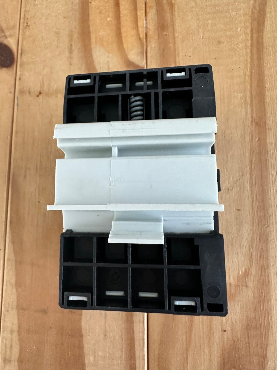 MEM 63A AA634 AA634 CONTACTOR 240/415V LTH 63A – PRO BREAKERS