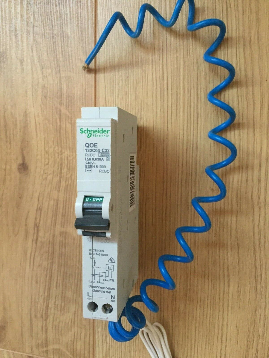 SCHNEIDER 32 AMP TYPE C 10 kA 30 mA RCBO MCB RCD QOE132C03 SQUARE D ...