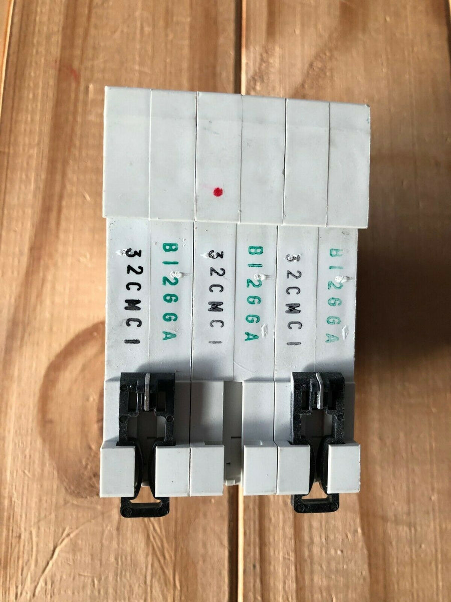 EATON 32 AMP TYPE C 10kA TRIPLE POLE MCB CIRCUIT BREAKER EMCH332 – PRO ...