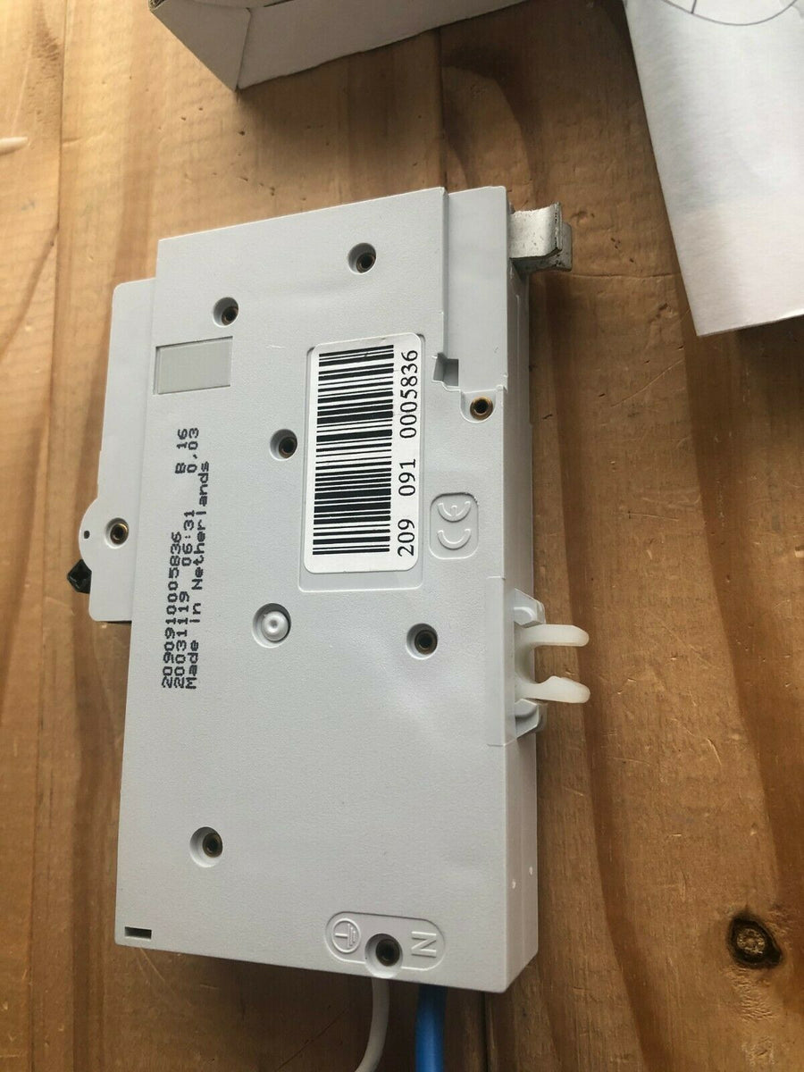 Square D QOE116B03 16 Amp Type B QOE Single Pole 10kA 30mA B16 RCBO MC ...