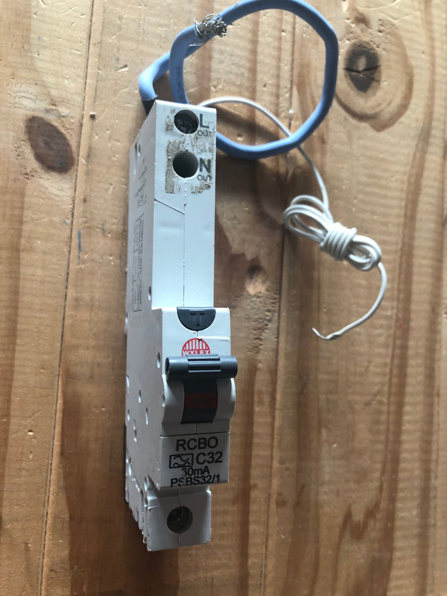 WYLEX 32A 30MA 1 SINGLE POLE RCBO PSBS32/1 TYPE C C32 – PRO BREAKERS